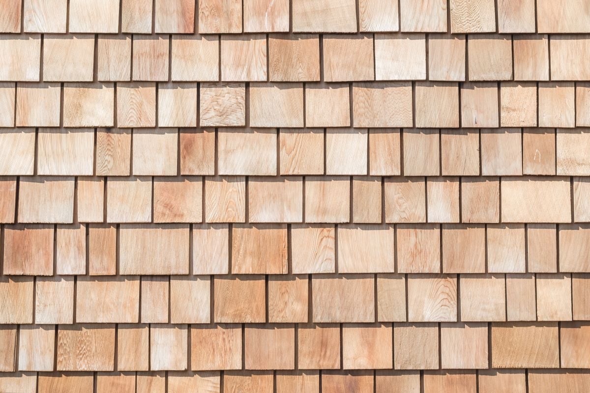 Cedar Shake Siding (5 Pros, Cons & 2026 Design Tips)